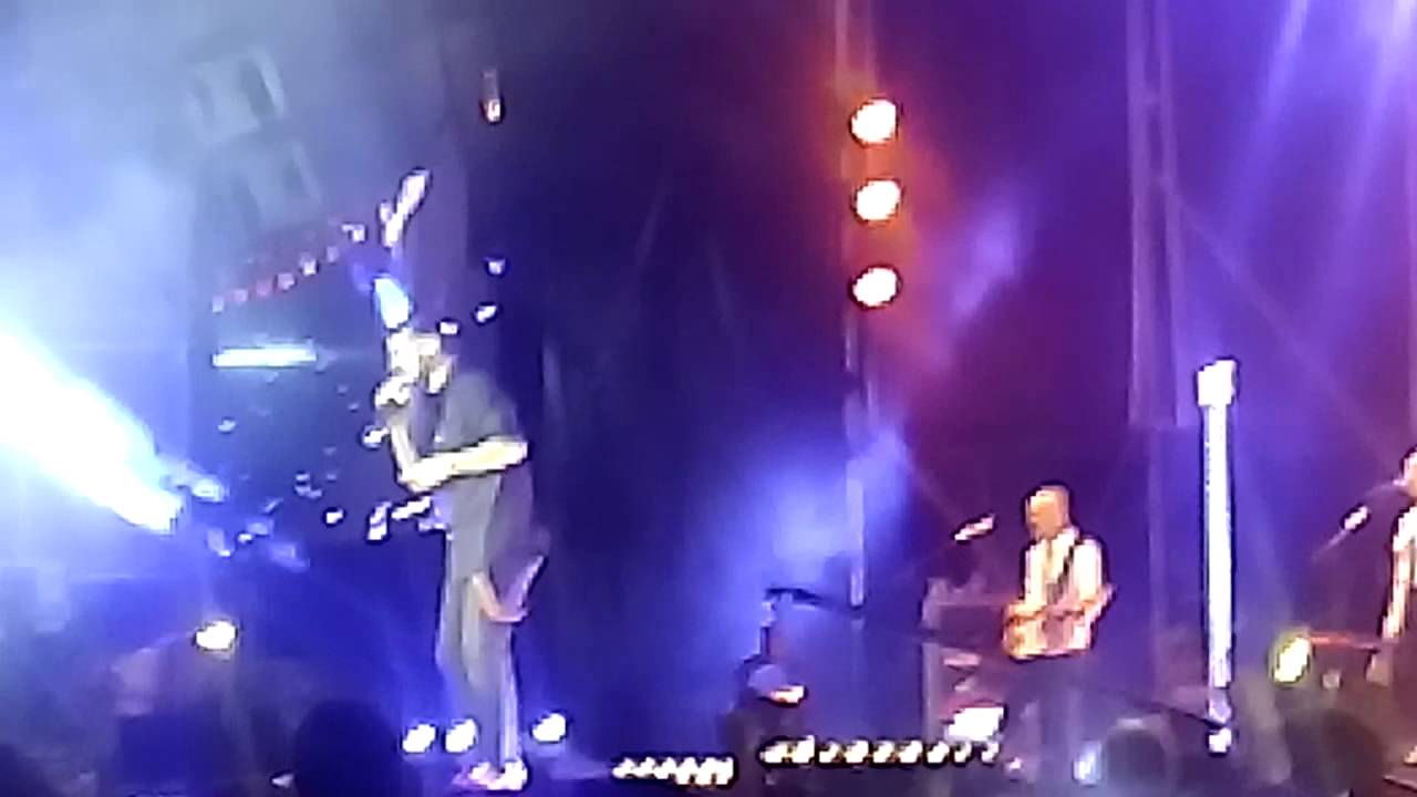 SaraLuna - Melendi (Las Ventas) - YouTube