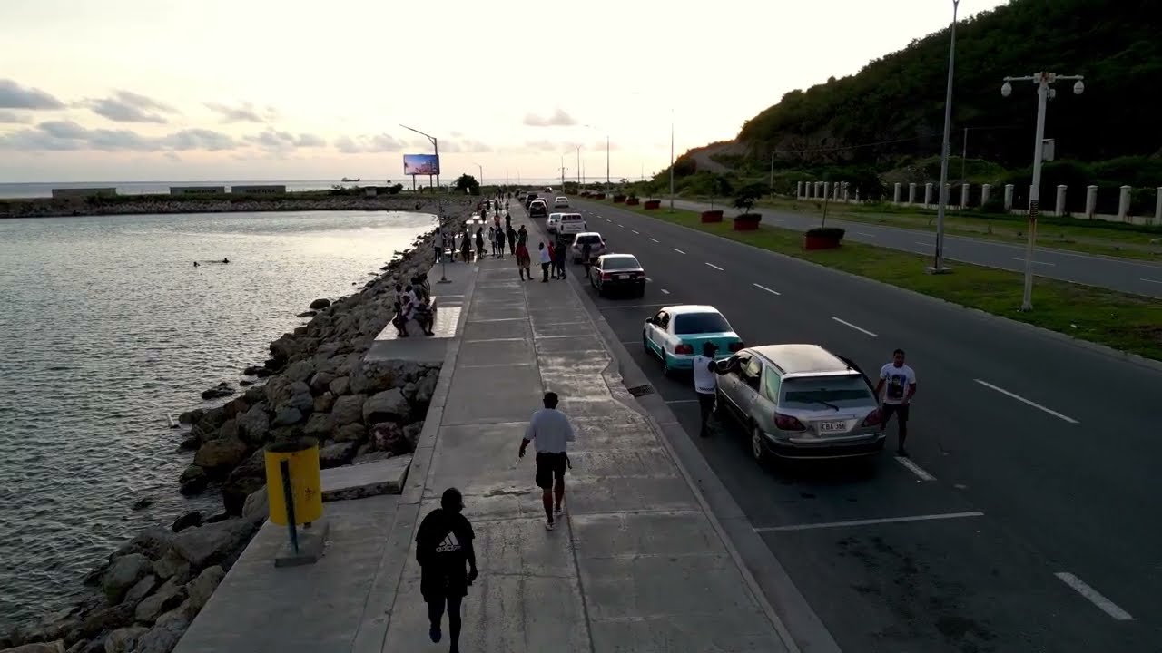 A walk along Paga Hill Ring Road, Port Moresby, Papua New Guinea - YouTube