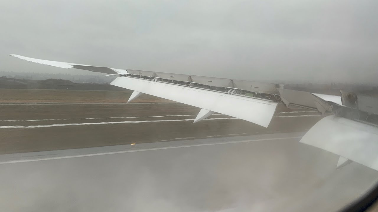 Qantas Airways 787-9 Landing at Vancouver Airport #qantas # ...