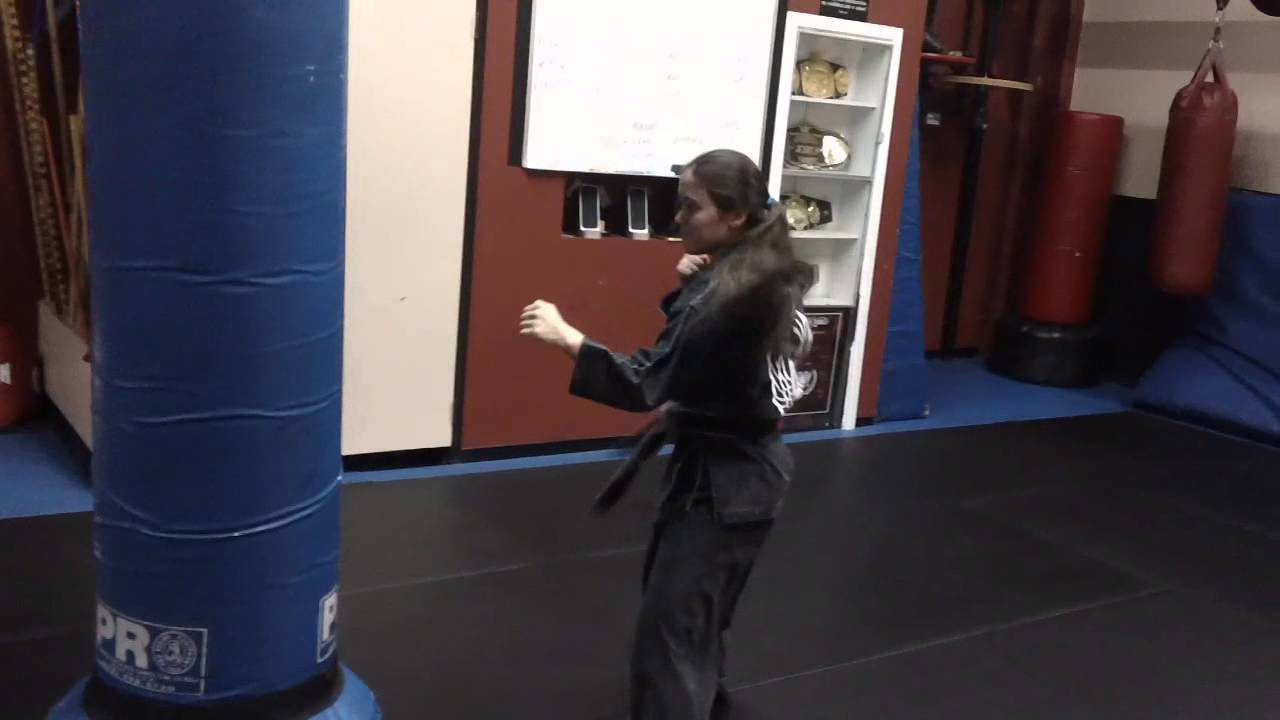 360 Jump Spinning Round Kick - YouTube