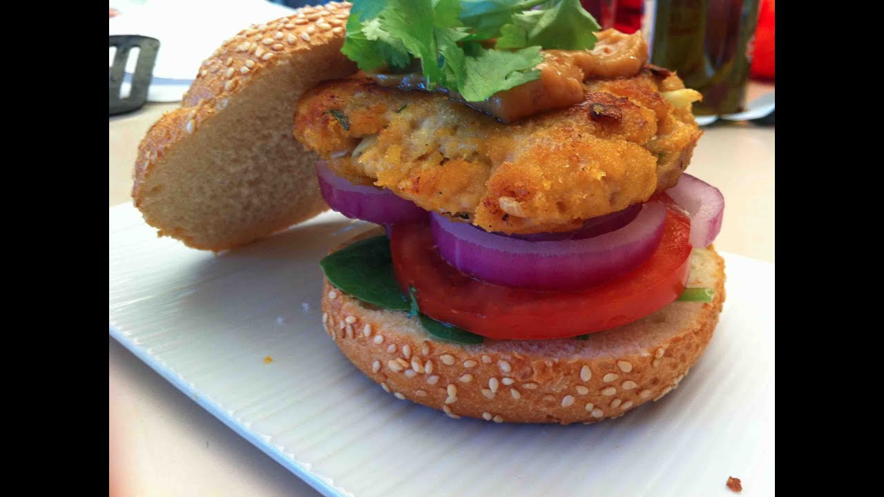 CHICKEN SATAY BURGERS - YouTube