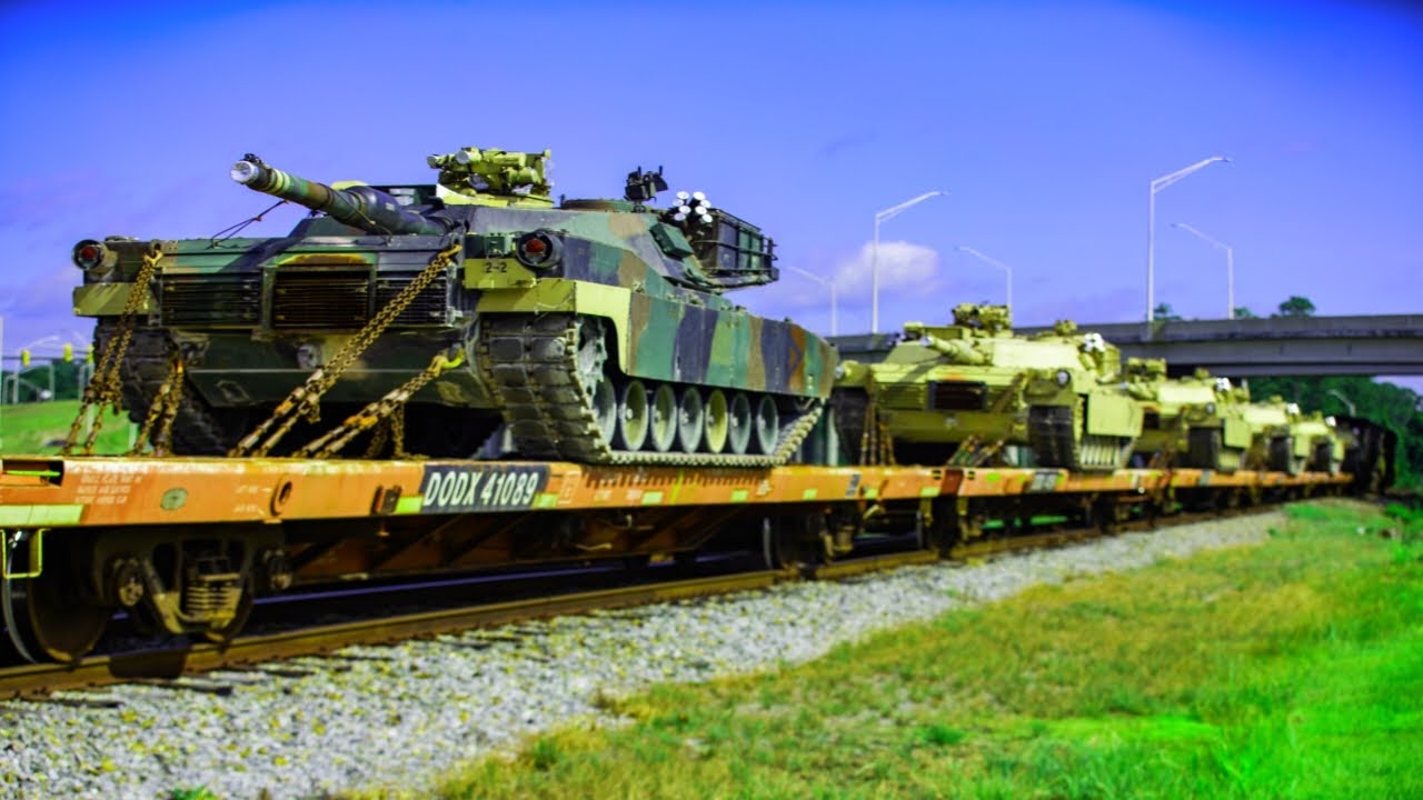 Hundreds of NATO military vehicles arrive in Poland and are ready to ...