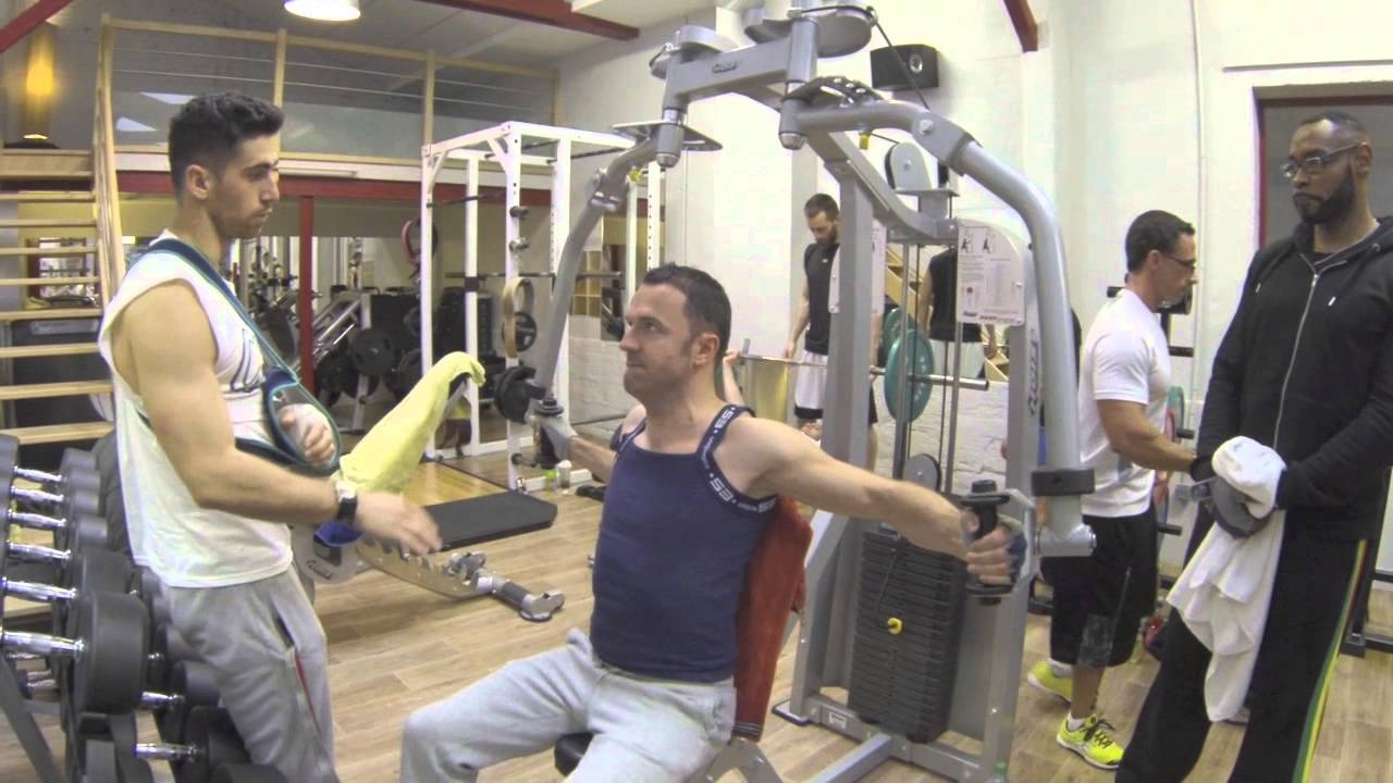 Stage pecs et triceps au studio sport de frédéric MOMPO - YouTube