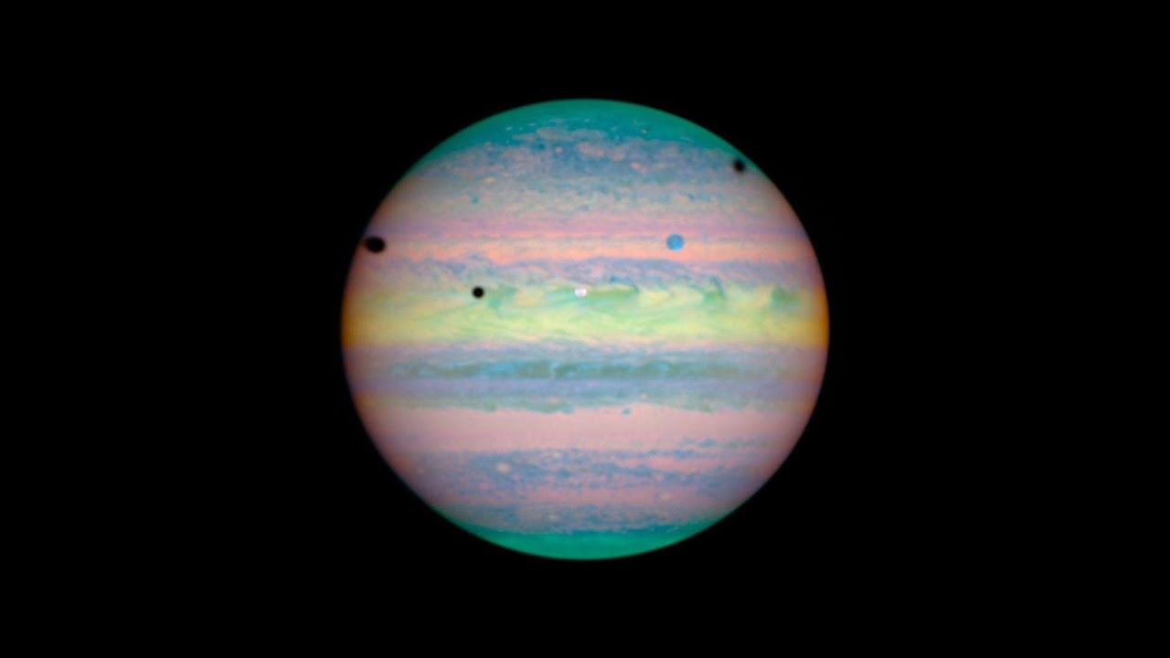 How Jupiter's Moons Showed Us the Speed of Light - YouTube