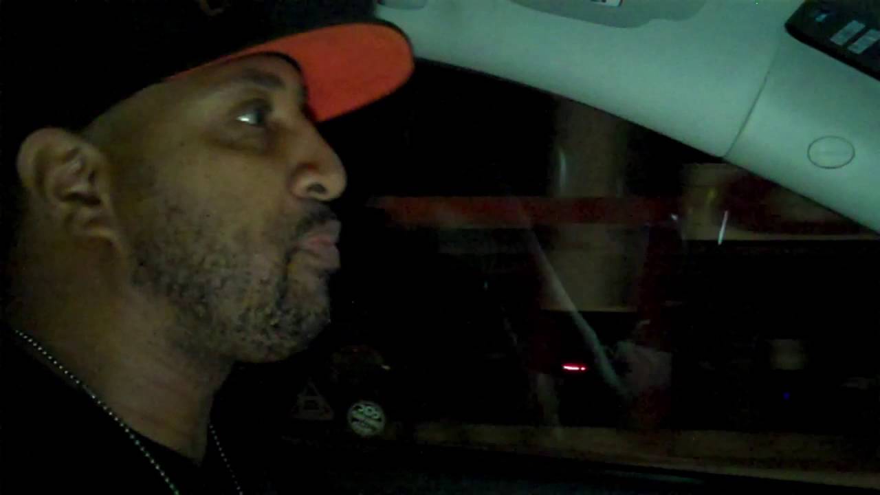 Eric B & Rakim "Microphone Fiend" (Hip Hop Karaoke) - YouTube