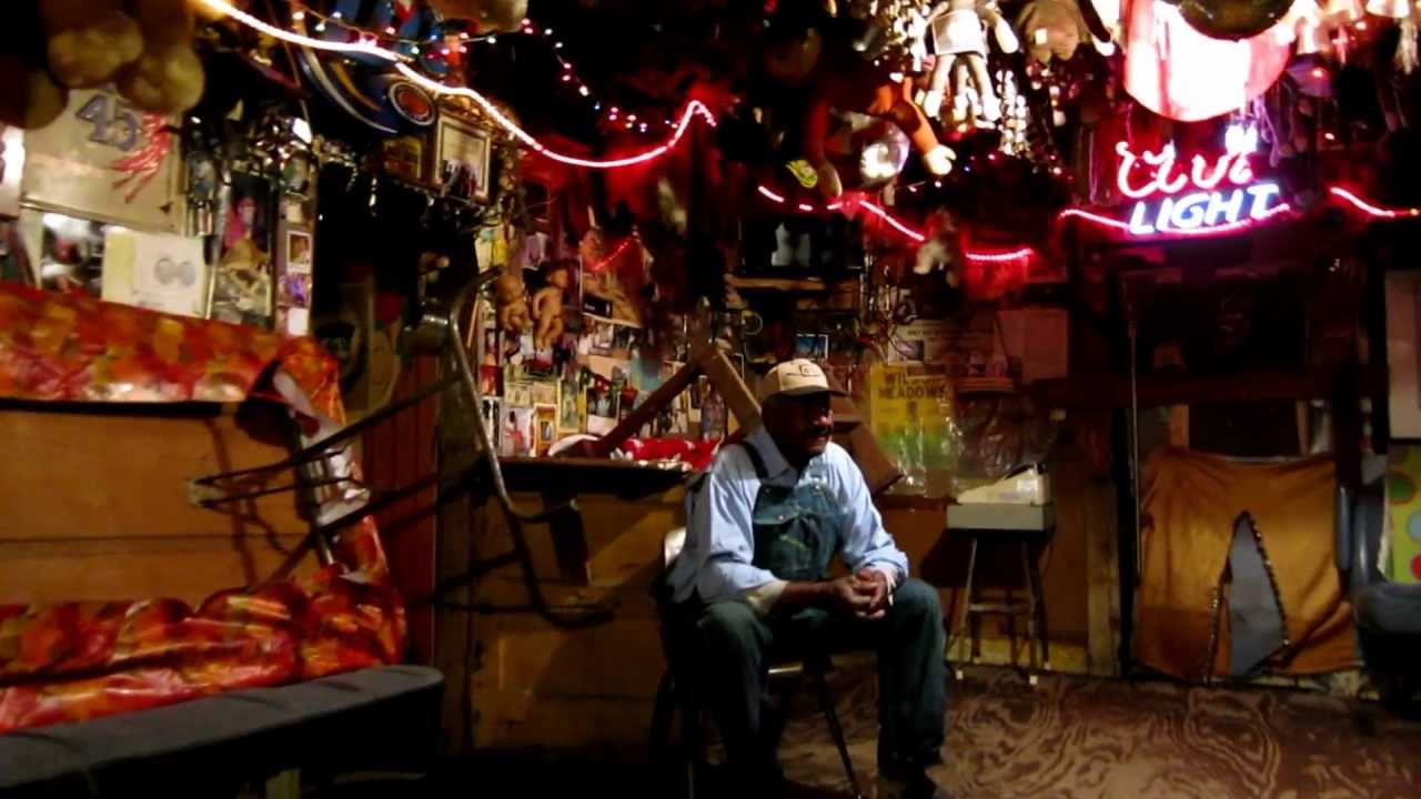 A tour of Po' Monkey's Lounge and interview with Mr. Po' Monkey himself ...