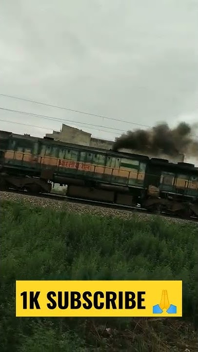 🏁 Full Smoking 😱 EMD WDG4 #railway #shorts #smoking - YouTube