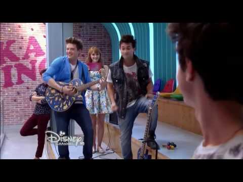 Sorpresa de simon - a rodar mi vida  momento musical capítulo 45  - soy luna