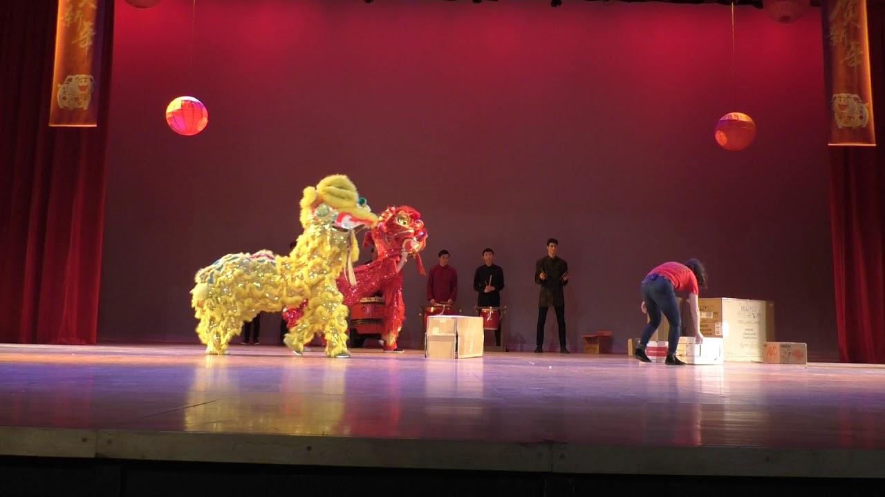 David Bosak and the Kalamazoo Lion Dance! - YouTube