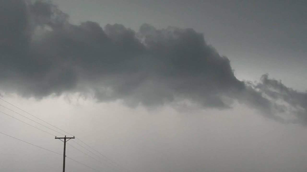 Severe Shear Effects on a Thunderstorm - YouTube