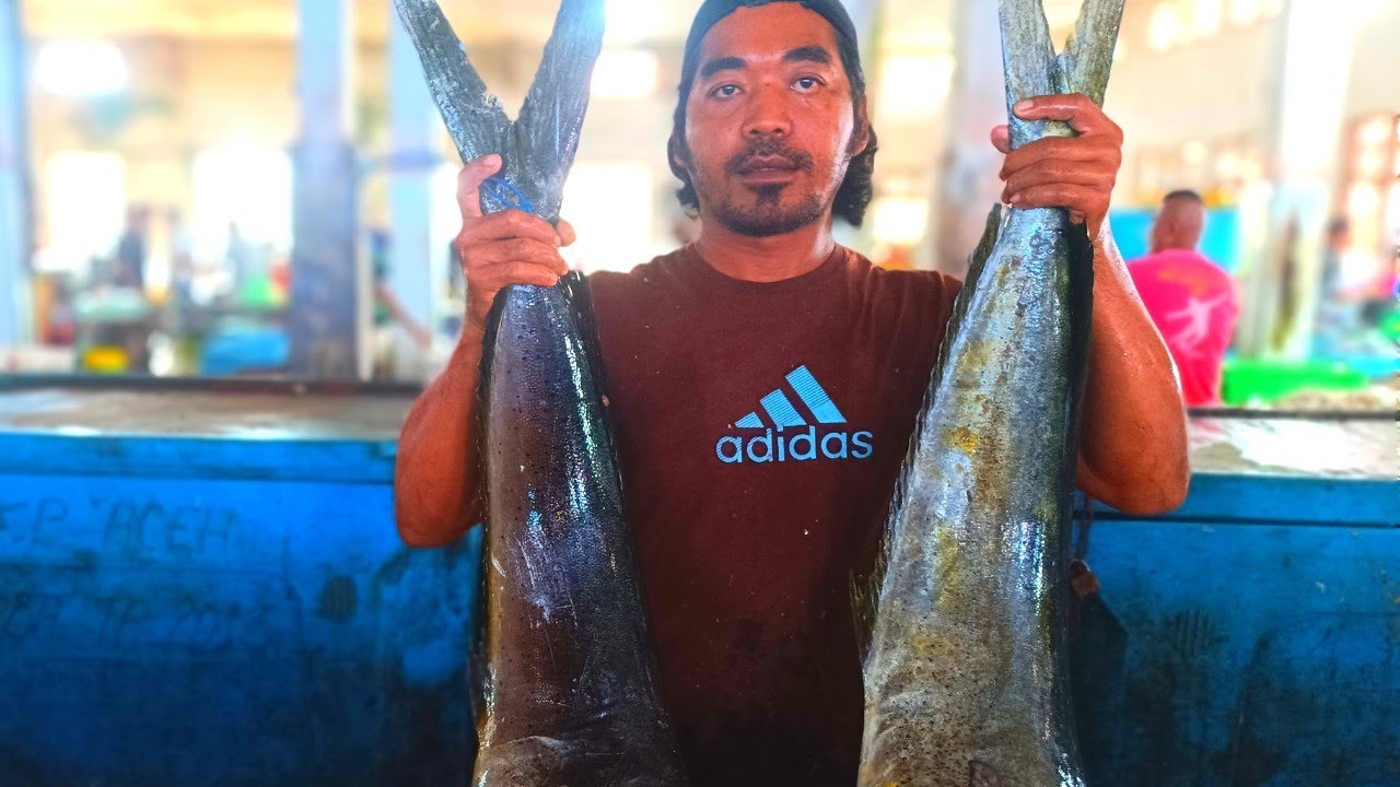 THE FASTEST BIG MAHI MAHI CUT SKILLS BAY EXPERT - YouTube