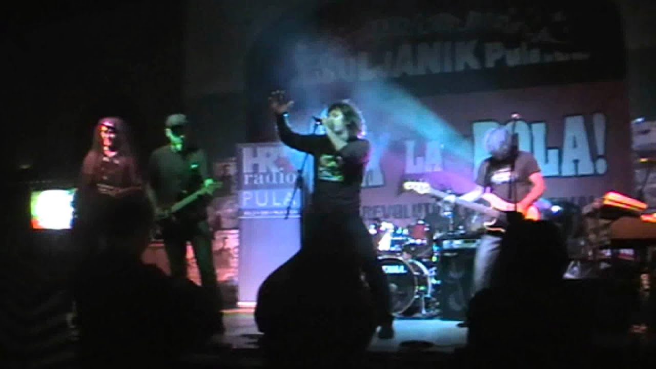 DISCO CLUB ULJANIK : MONAH - YouTube