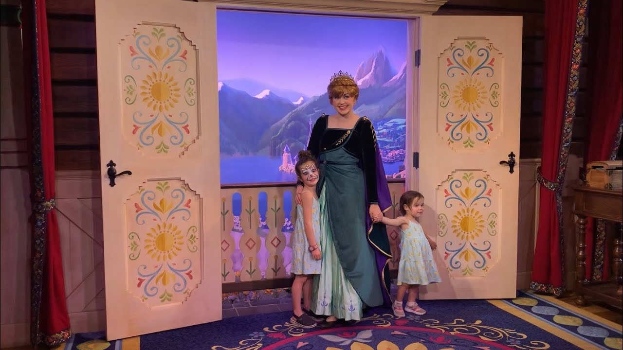 Walt Disney World’s EPCOT | We met Anna & Elsa! - YouTube