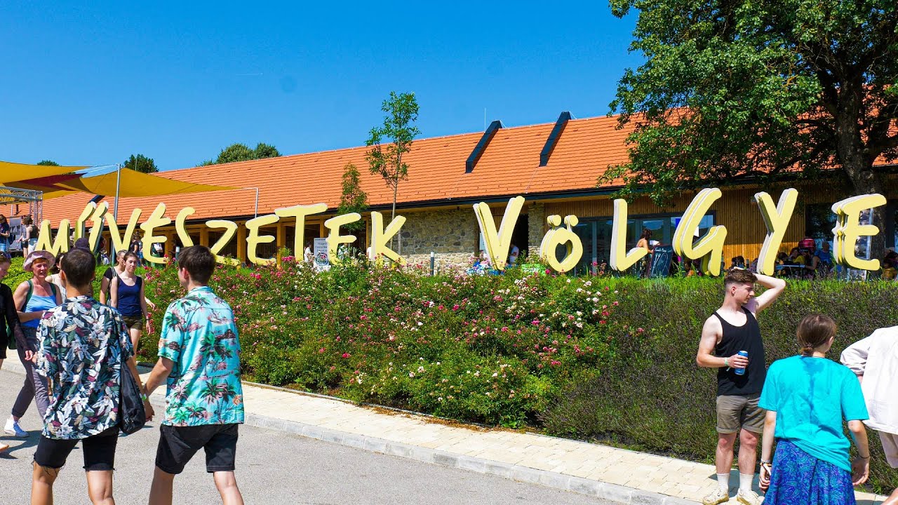 Művészetek Völgye Barangolás / Wandering in the Valley of Arts ...