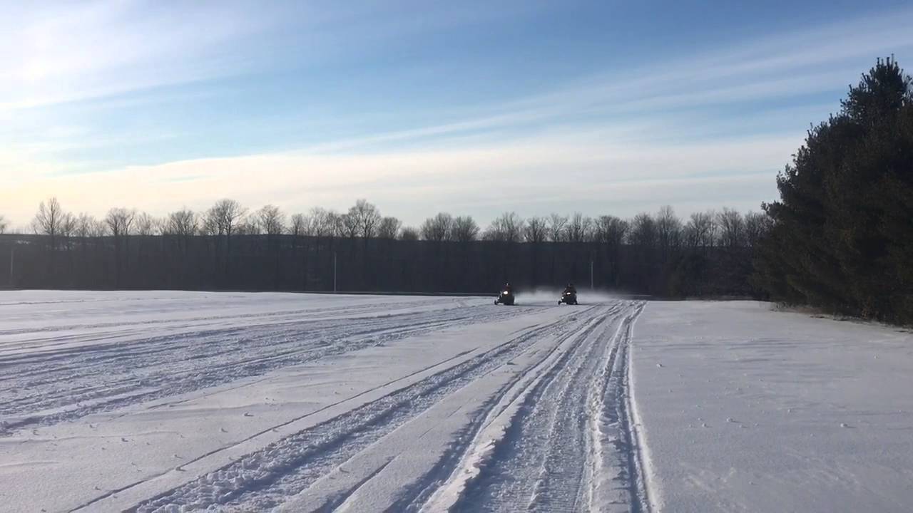 Ski Doo Formula DLX 583 vs Mach Z 780 - YouTube