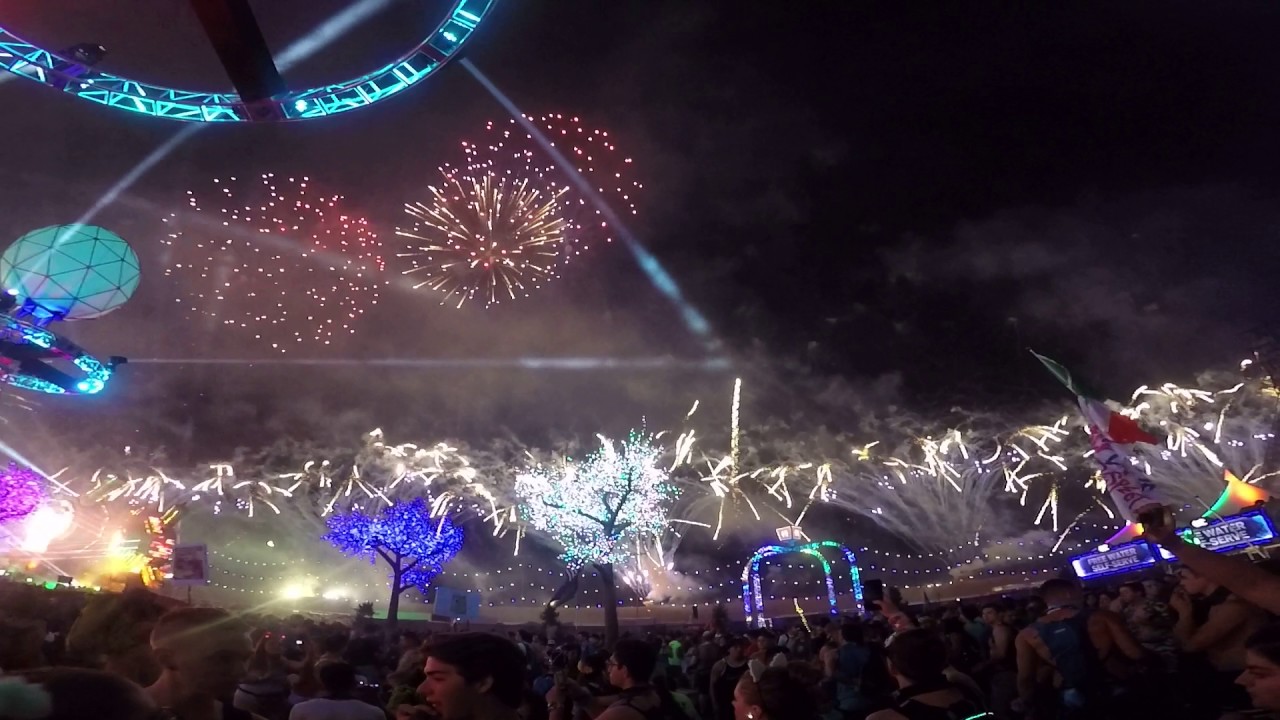 FIREWORKS - EDC Las Vegas 2017 - Day 1 - YouTube