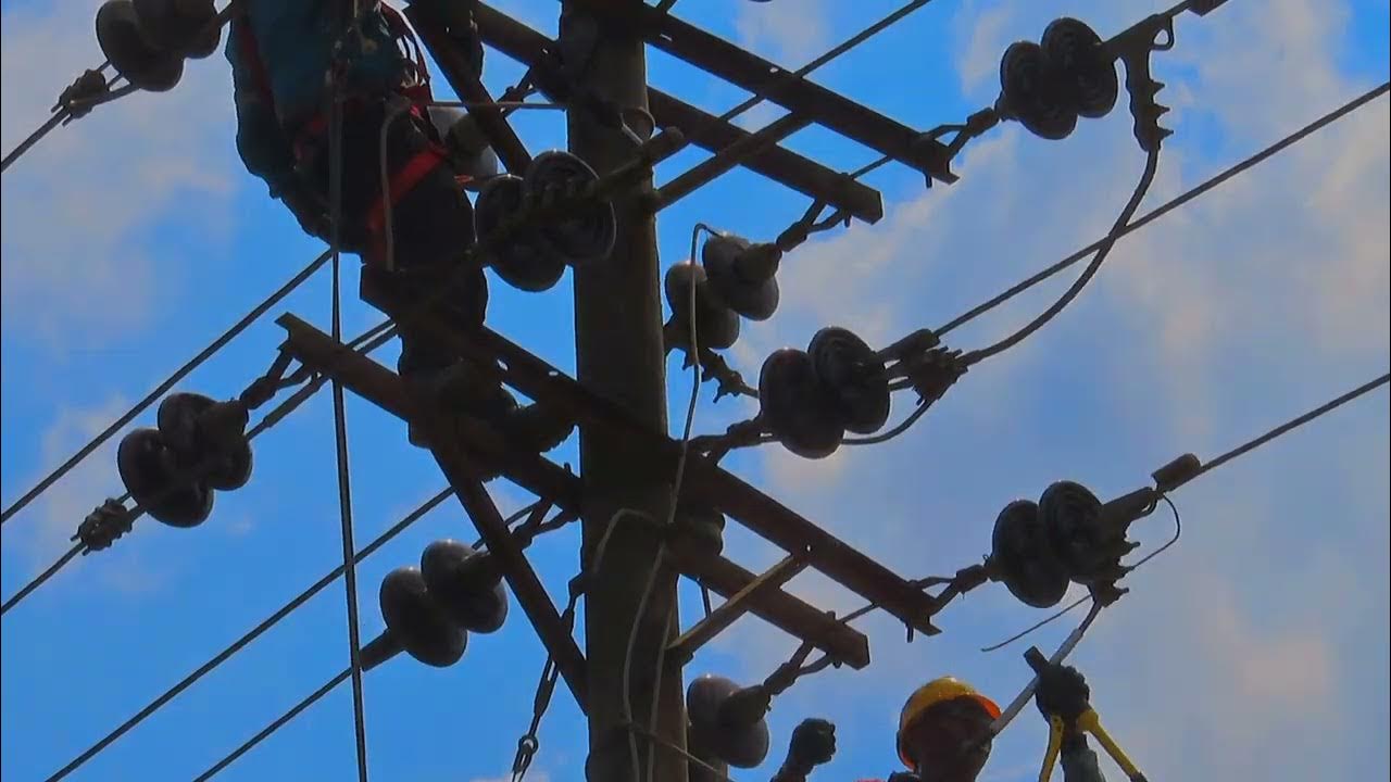 Cinematik pekerjaan pemeliharaan jaringan sutm 20 kv . - YouTube