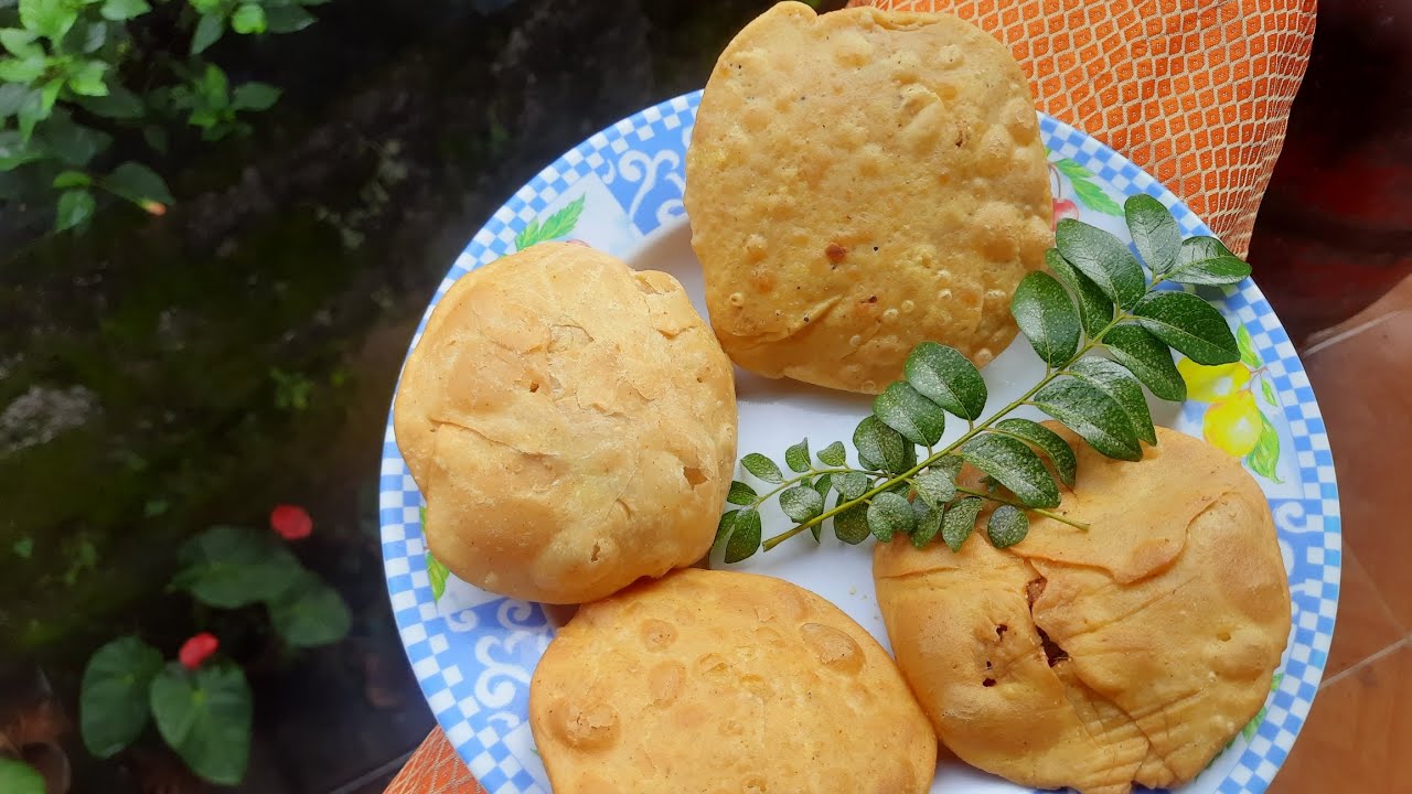 Mangalore style spicy crispy Biscuit roti - YouTube