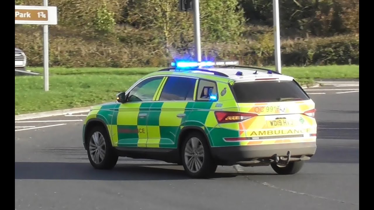 Collection of Ambulances and RRV's responding! - YouTube
