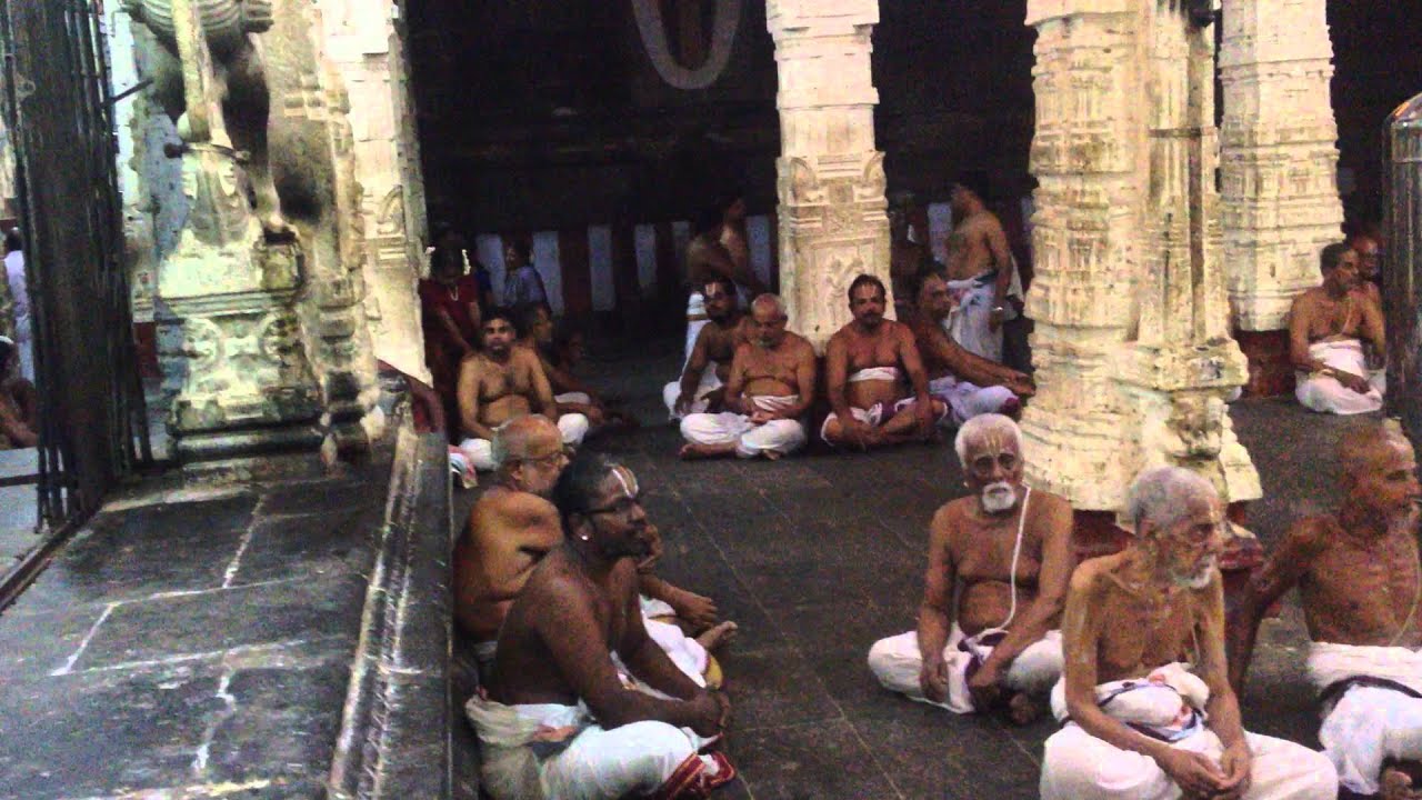 Srirangam Srimath Andavan Ashramam - YouTube