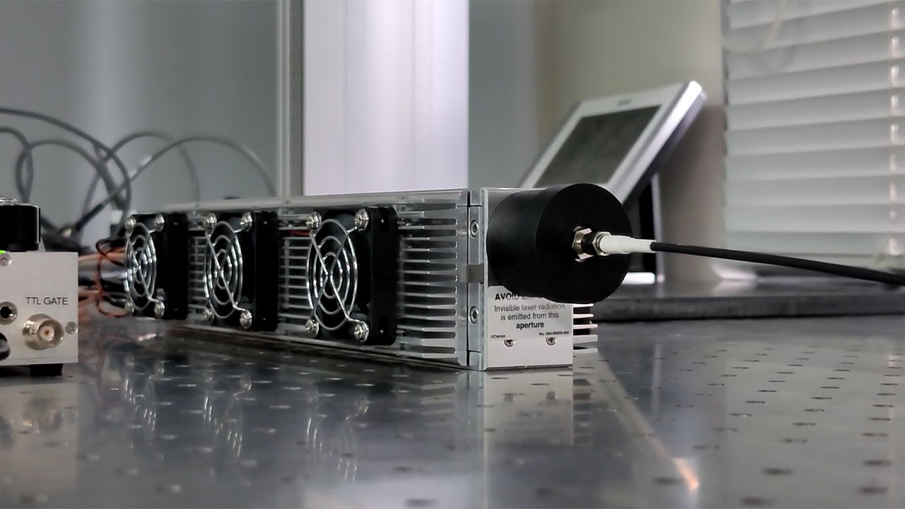 【Access Laser】ファイバ出力CO2レーザー「Fiber coupled L4-FC」 - YouTube