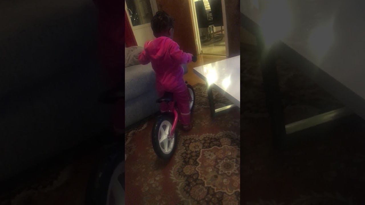 Baby vee try to ride! - YouTube
