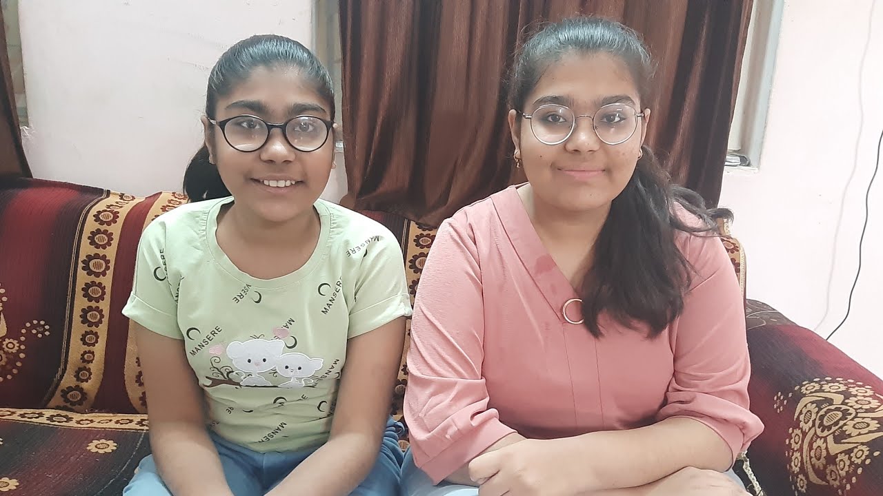 TRYING DIFFERENT SAMOSAS | RAJESH SAMOSA | SURENDRANAGAR - YouTube