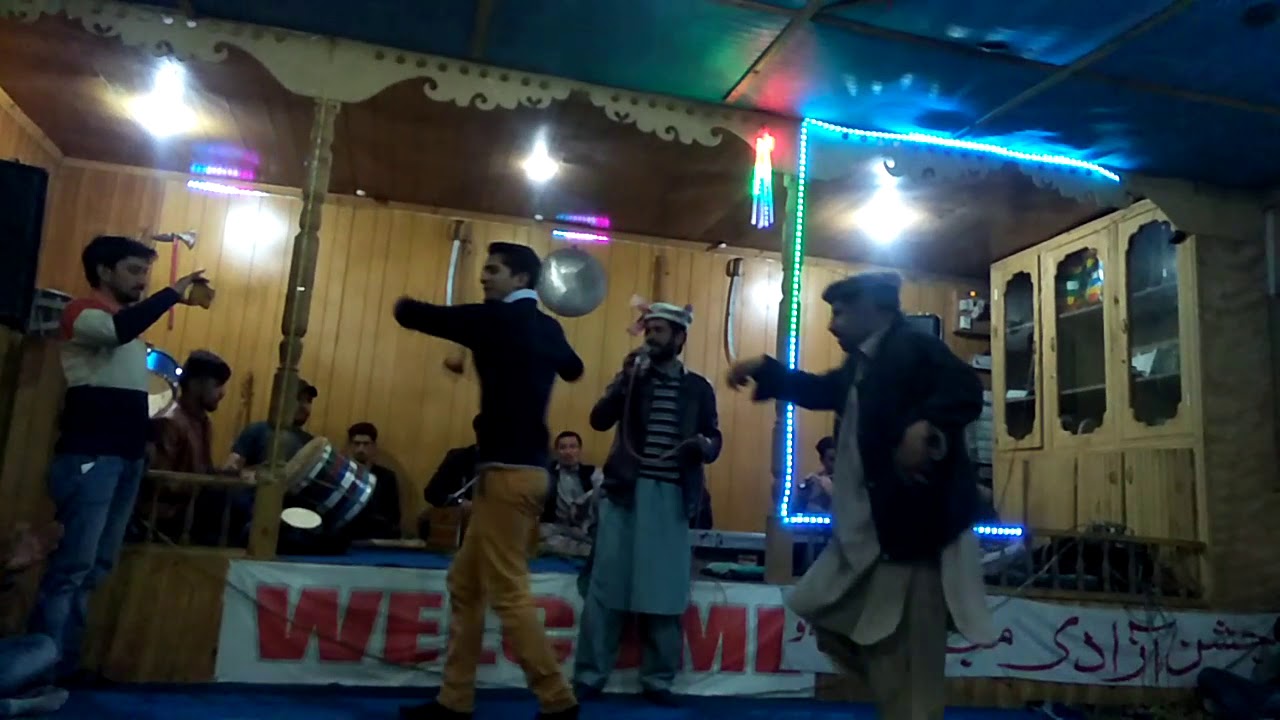 Mae tamana dunatar purii ne bin - YouTube
