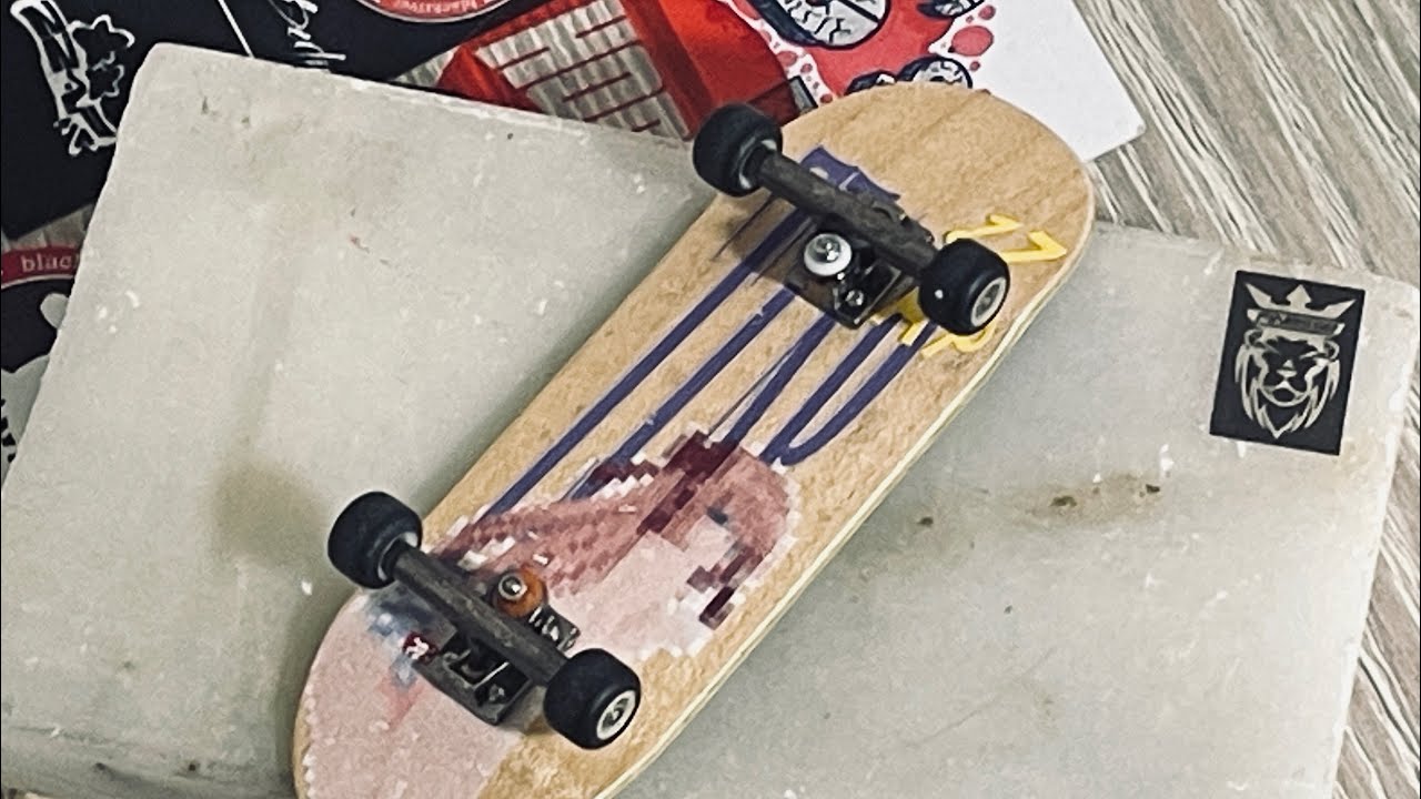 Easy tricks on the fingerboard. - YouTube