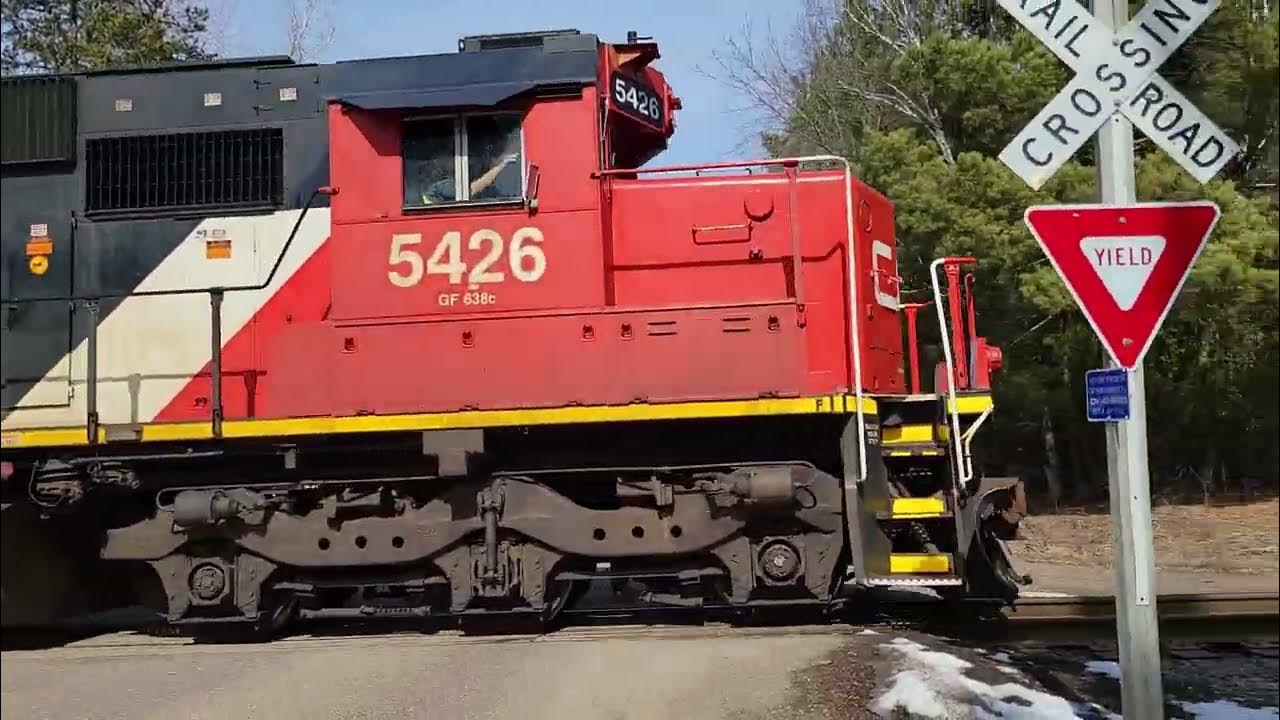 CN 5426 L519 Arrival at West Ladysmith on 3-10-25 - YouTube