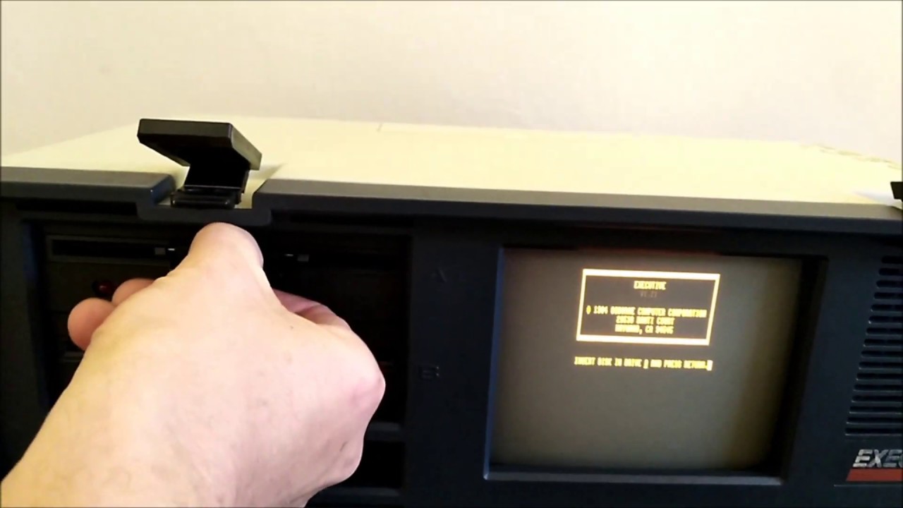 Osborne Executive old vintage retro computer 1982 - YouTube