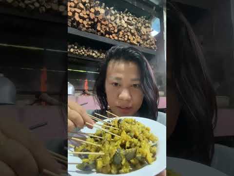 Makan Ul4r Sambil Nonton Bola Di JalaLive