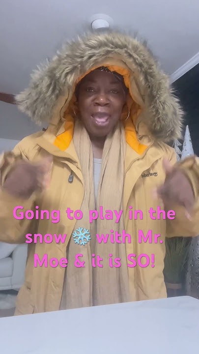 Dressing to play in the snow ️ with Mr. Mo! - YouTube