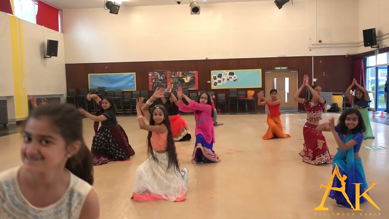 Kid's Garba Classes - YouTube
