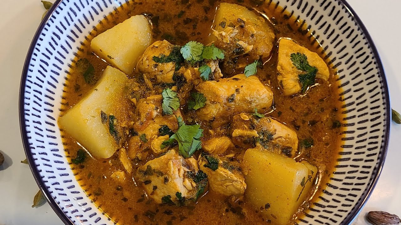 Aloo Chicken Curry Kese Banain - YouTube