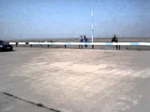 BMW M5 vs Lada Samara 2115 - drag