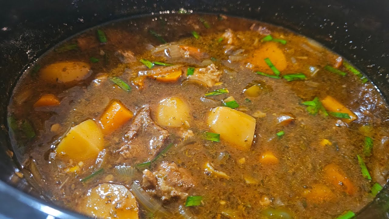 A meal you can make half sleep Slow cooked beef stew - YouTube