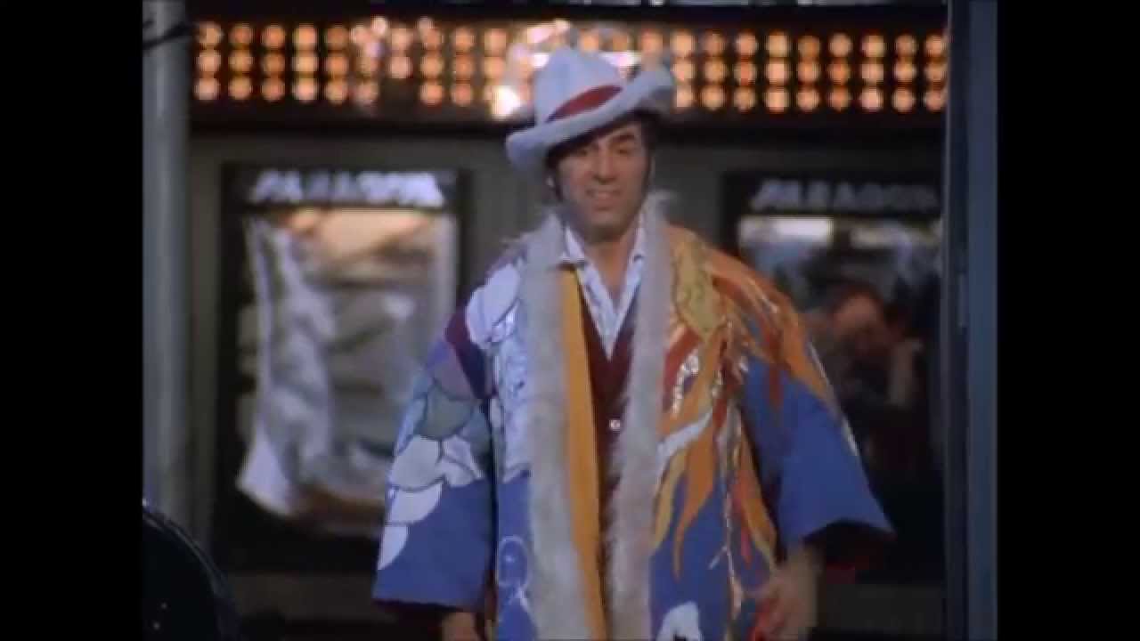 Seinfeld - Kramer Walk - YouTube