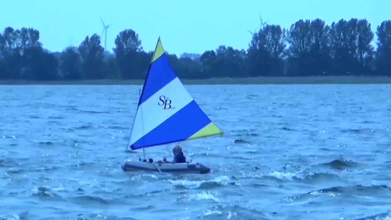 Sailbird Segelsystem DEMO-Video (2,30m Schlauchboot) - YouTube