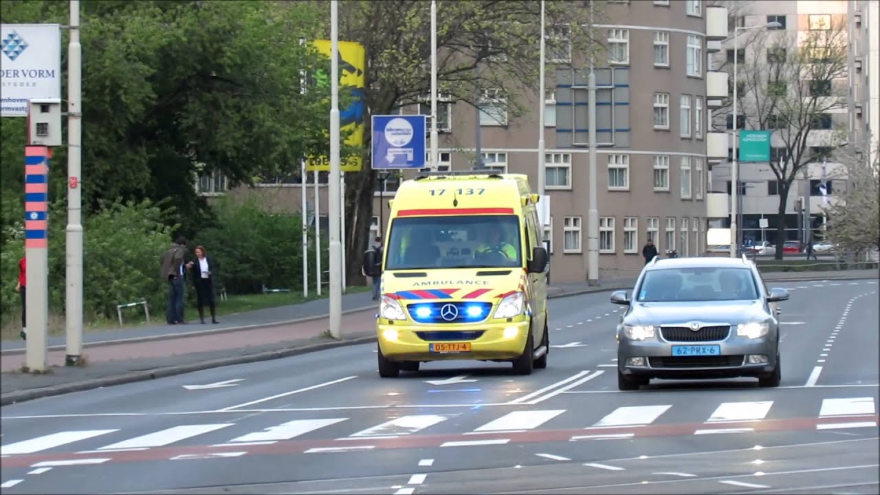 A1 17-137 naar het EMC.Rotterdam vanaf de Vijverhofstraat te Rotterdam ...