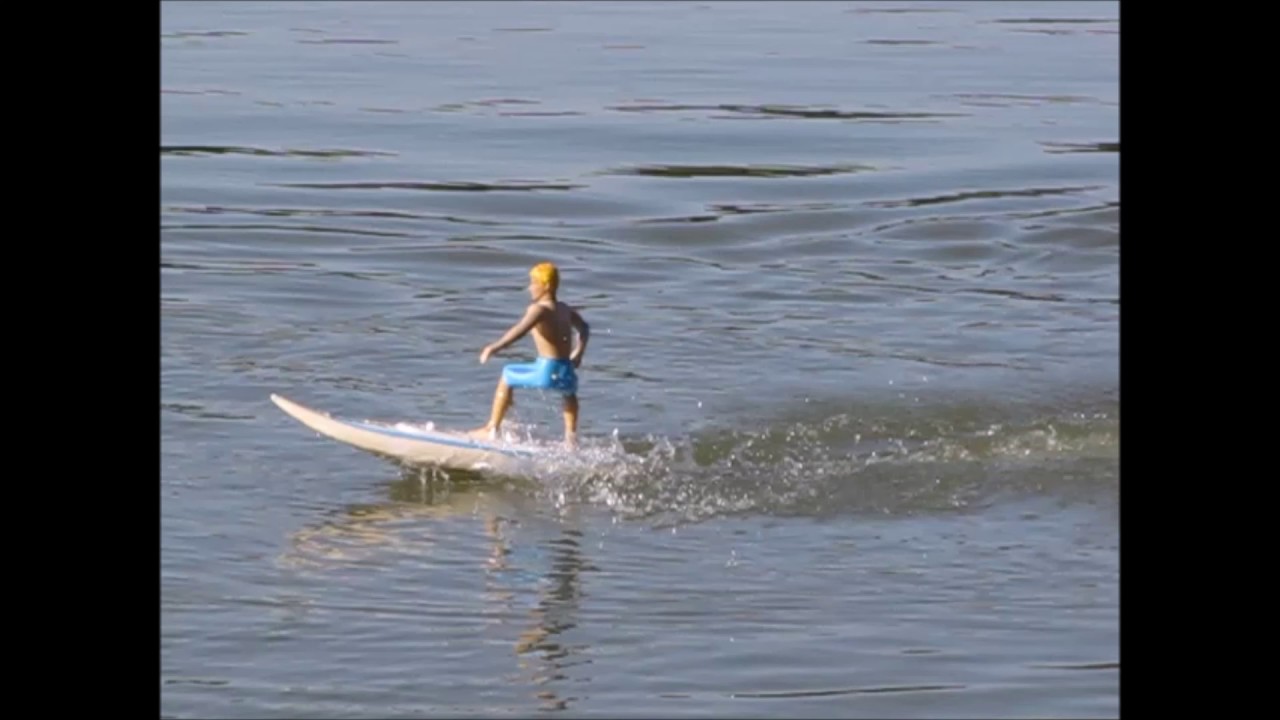 RC SURFER - YouTube
