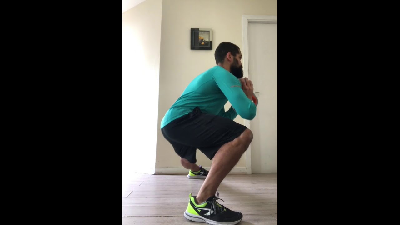 Agachamento lateral goblet/Goblet lateral lunge - YouTube