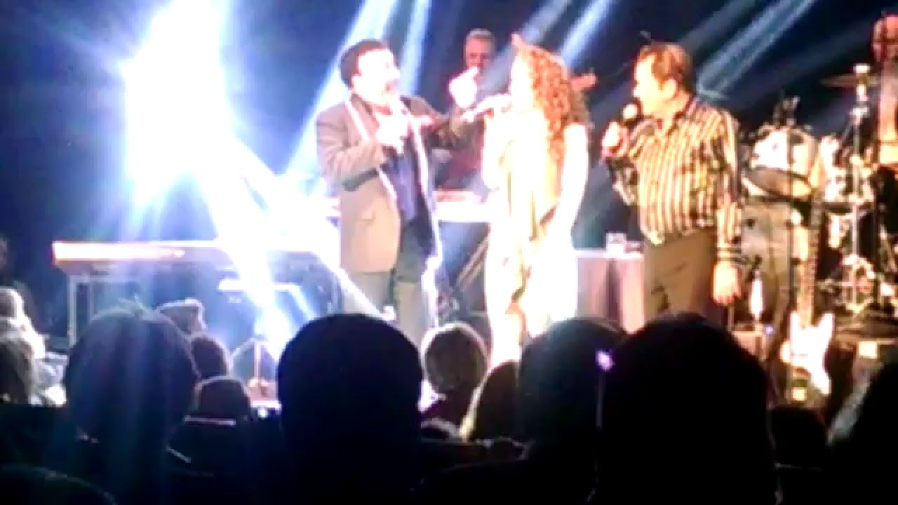 The Scintas - White Christmas - YouTube