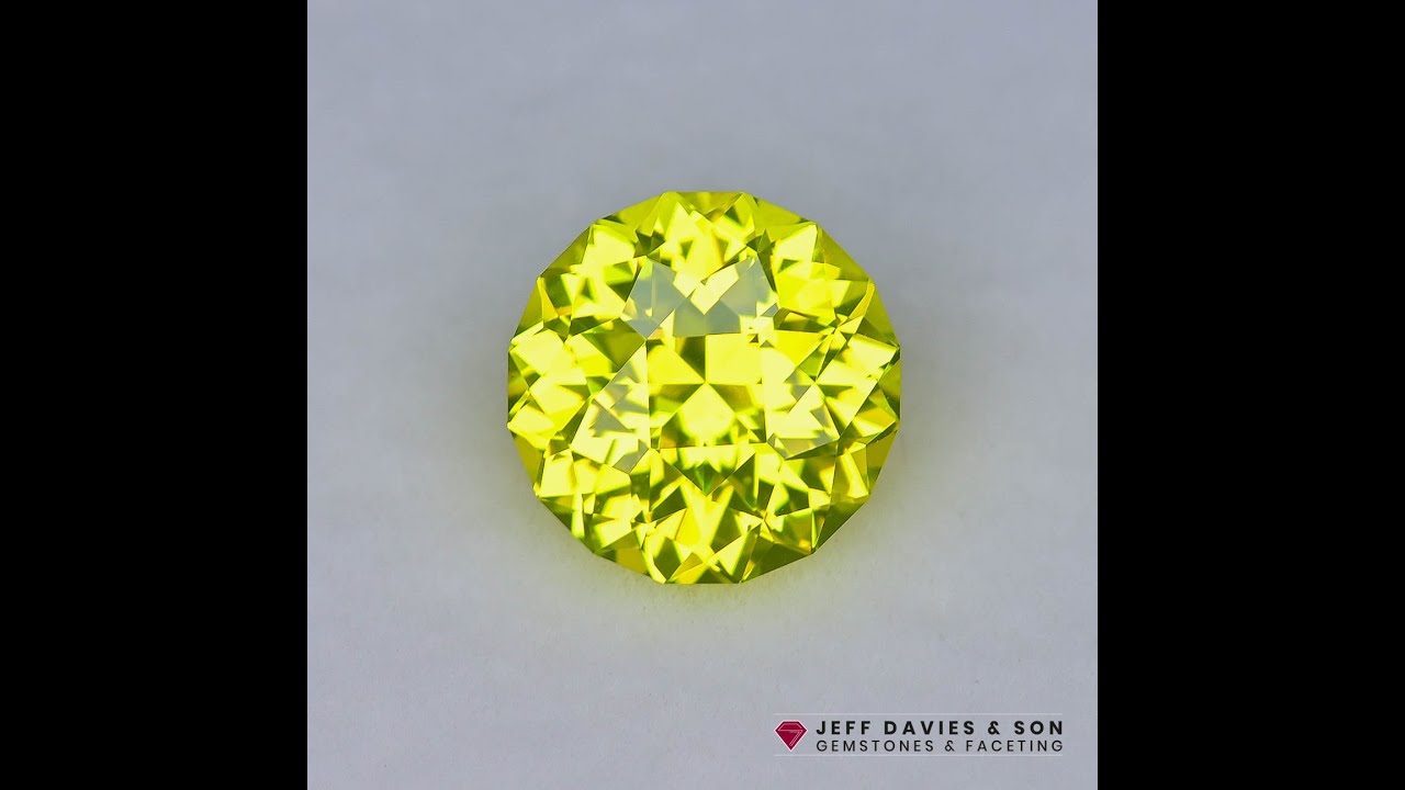 3.57ct LAB Lumo Garnet YAG (Yttrium Aluminum Garnet) - YouTube