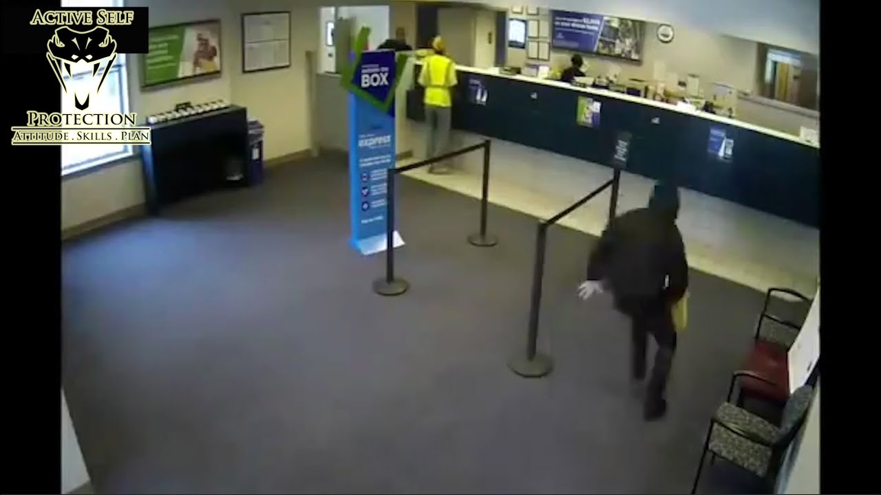 Off Duty Officer Shoots Bank Robber - YouTube