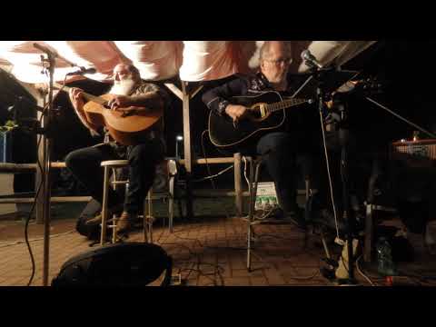 L.A. & Ruben play Observatory Crest by Captain Beefheart - YouTube