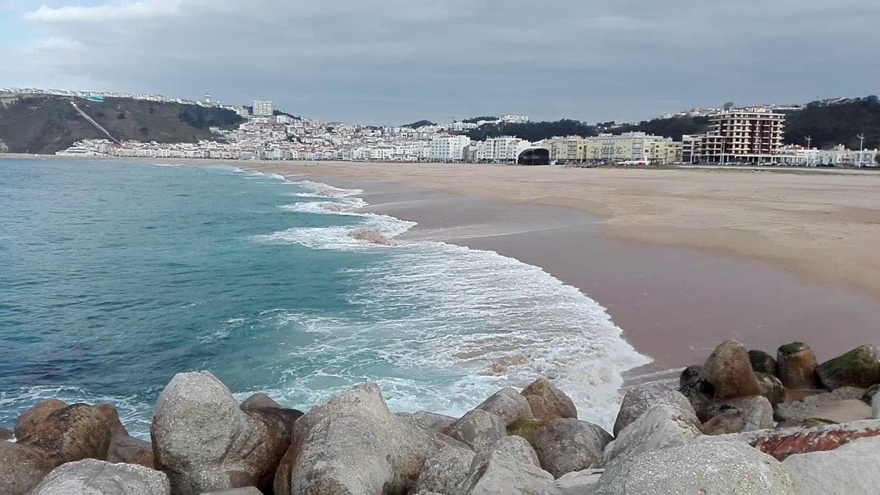 Valuri Nazare, Ianuarie 2017 - YouTube