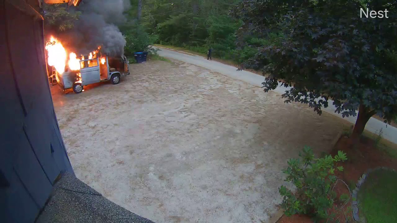 VW Westfalia camper van EXPLODES - after family escapes - YouTube