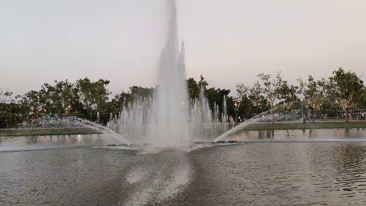 Beautiful Fountain at King Rama IX park, Bangkok Thailand - YouTube