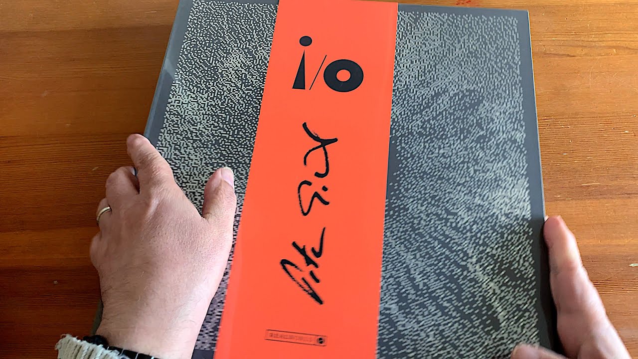 First Look: Peter Gabriel i/o Deluxe Box Set (2024) - YouTube